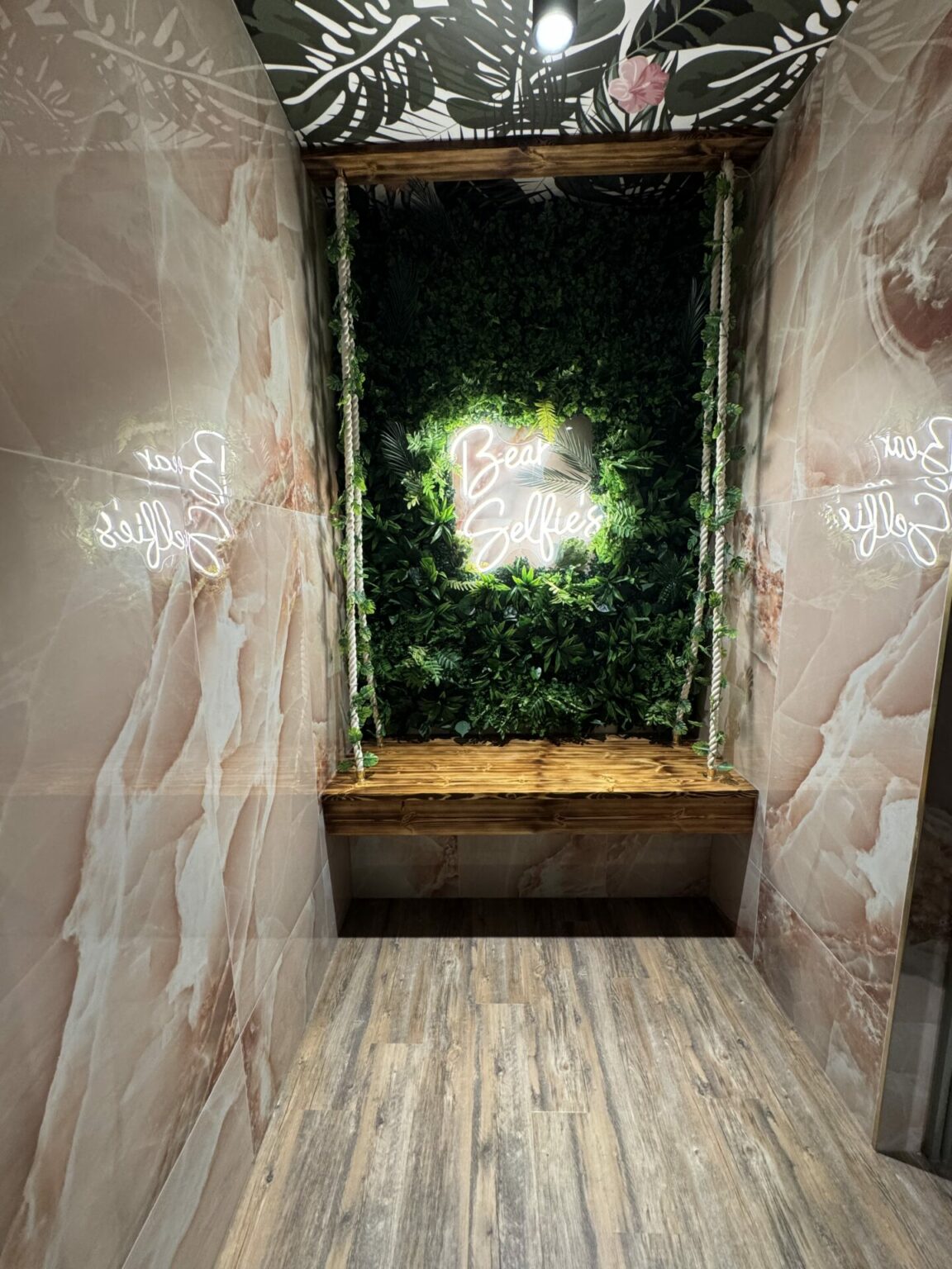 DESIGN ON TAP: ULTRATILE TRANSFORMS THE BEAR PUB - Tilezine